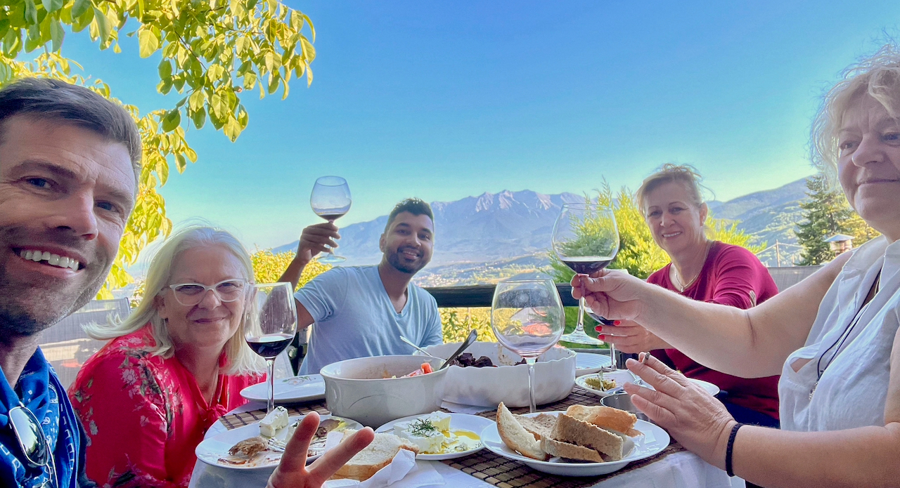 Small-Group Tours – Jonathan Legg